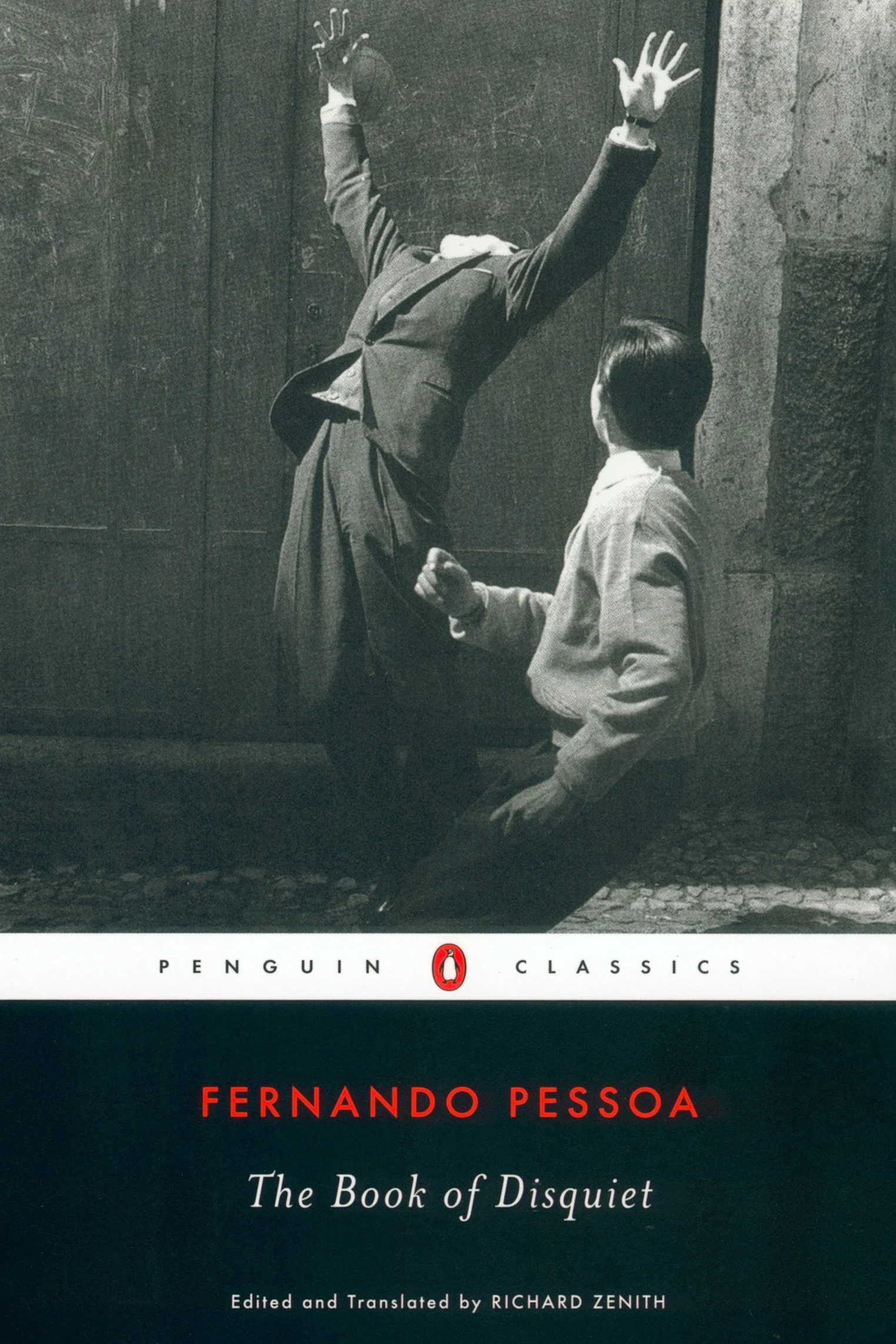 Summary of 'The Book of Disquiet' by Fernando Pessoa
